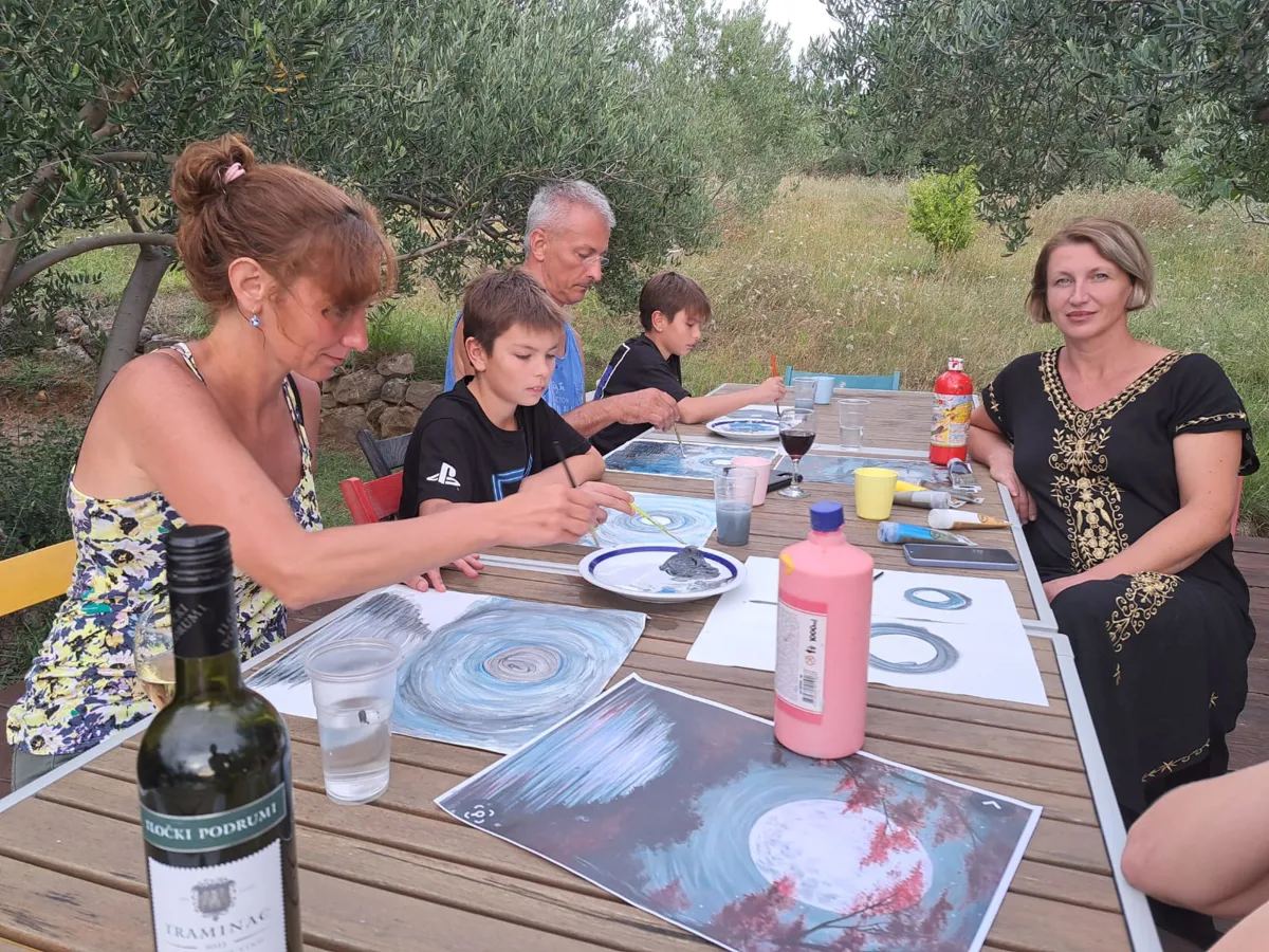 ULIX Travel - MALEN, WEIN UND ABENDESSEN